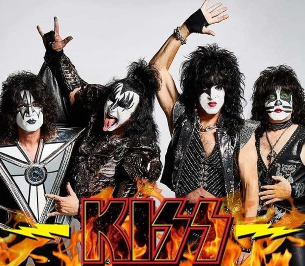 REVIEW: KISSworld – The Best of Kiss (2017) – PLUS Kiss Re-Review ...