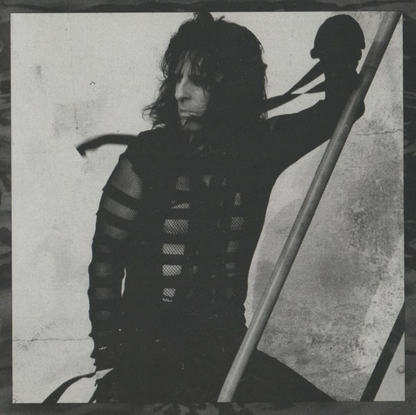 REVIEW: Alice Cooper – Classicks (1995) | mikeladano.com