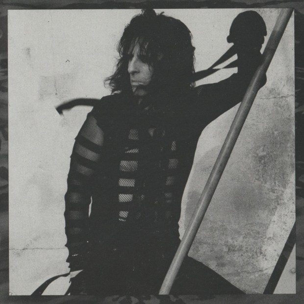 REVIEW: Alice Cooper – Classicks (1995) | mikeladano.com